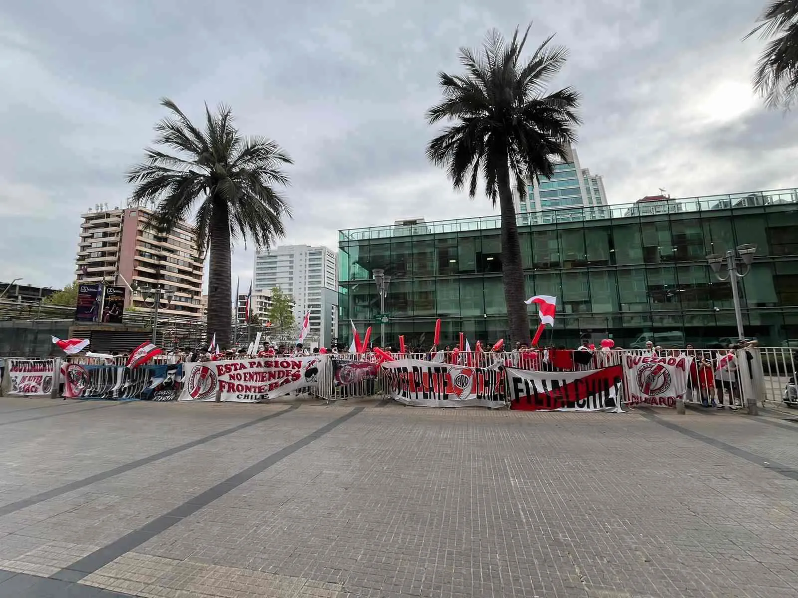 Recibimiento y homenaje a River en su llegada a Chile
